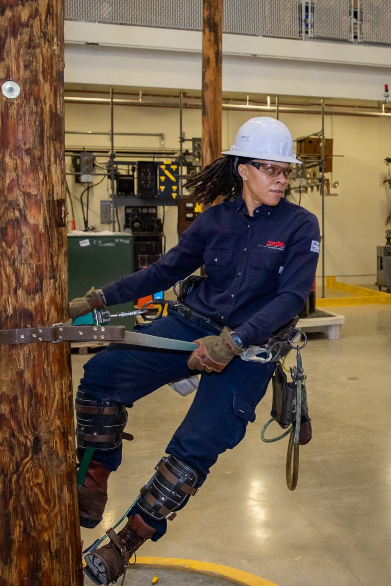 ComEd Generates Girl Power : Powering Lives Network